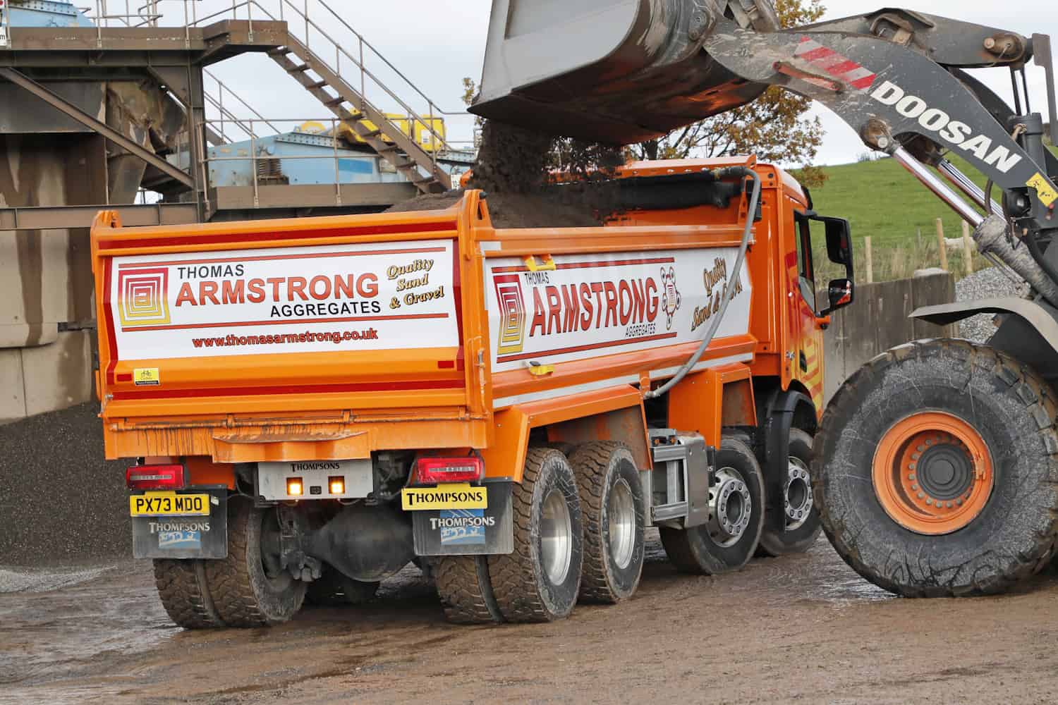 FIRST THOMPSONS / DAF XDC TIPPER JOINS CUMBRIA’S THOMAS ARMSTRONG GROUP ...